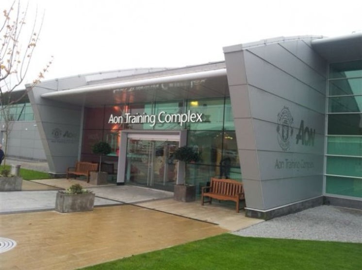 Reece Munro Signs First Professional Contract After Post-Season ...